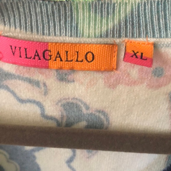 Vilagallo | Tops | Vilagallo White Graphic Blouse Relaxed Fit | Poshmark